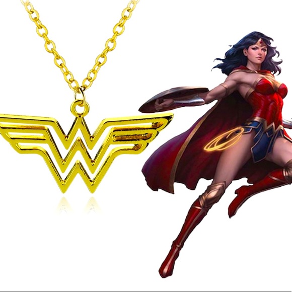 DC Comics | Jewelry | Wonder Woman Logo Pendant Necklace Gold Link ...